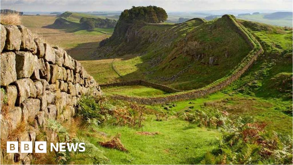 Segedunum exhibition explores Hadrian's Wall construction - BBC News