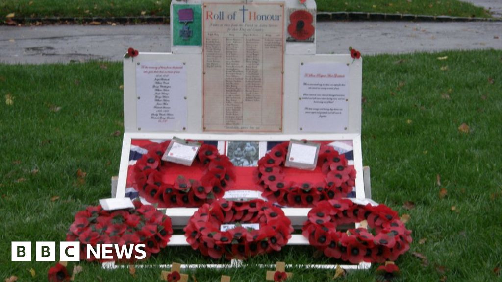 Horspath villager's Remembrance Sunday memorial allowed - BBC News