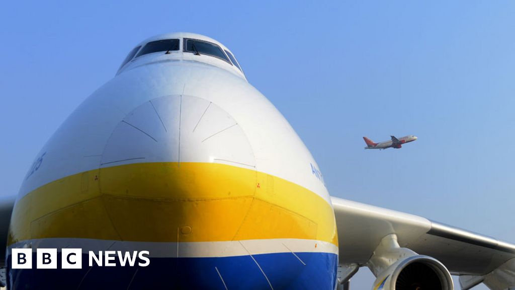 Who needs an 84m-long aircraft? - BBC News
