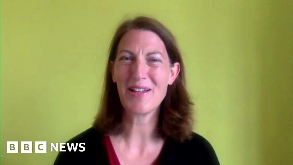 Gates divorce: Business 'as usual' for foundation - BBC News