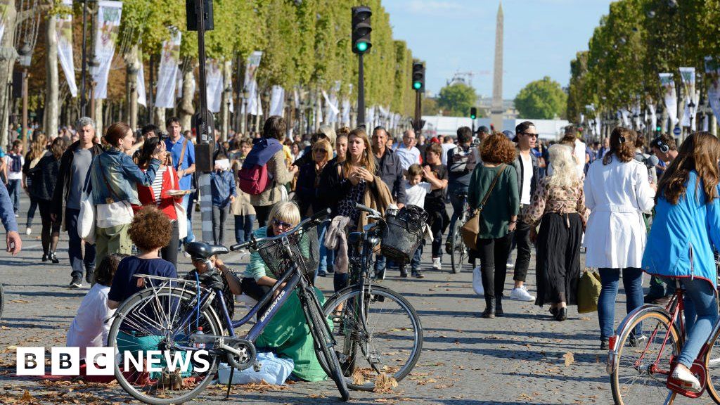 Paris mayor plans to pedestrianise city centre