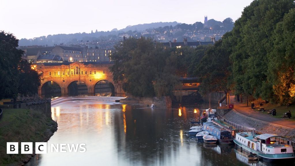 Counting under way in Bath mayoral referendum - BBC News