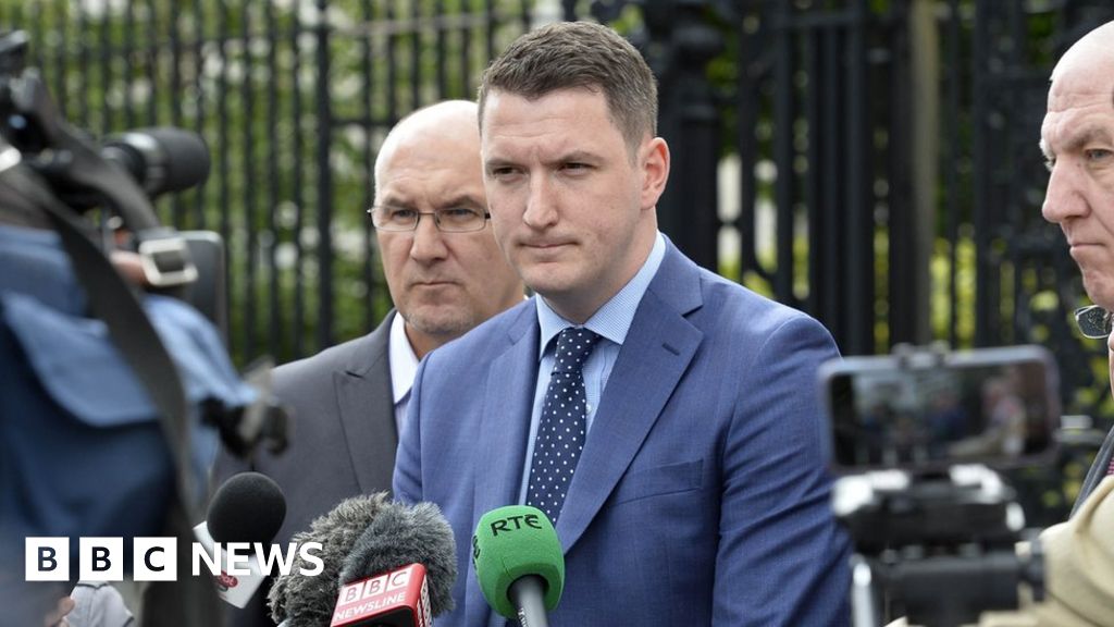 General election 2017: Pat Finucane's son set to stand - BBC News