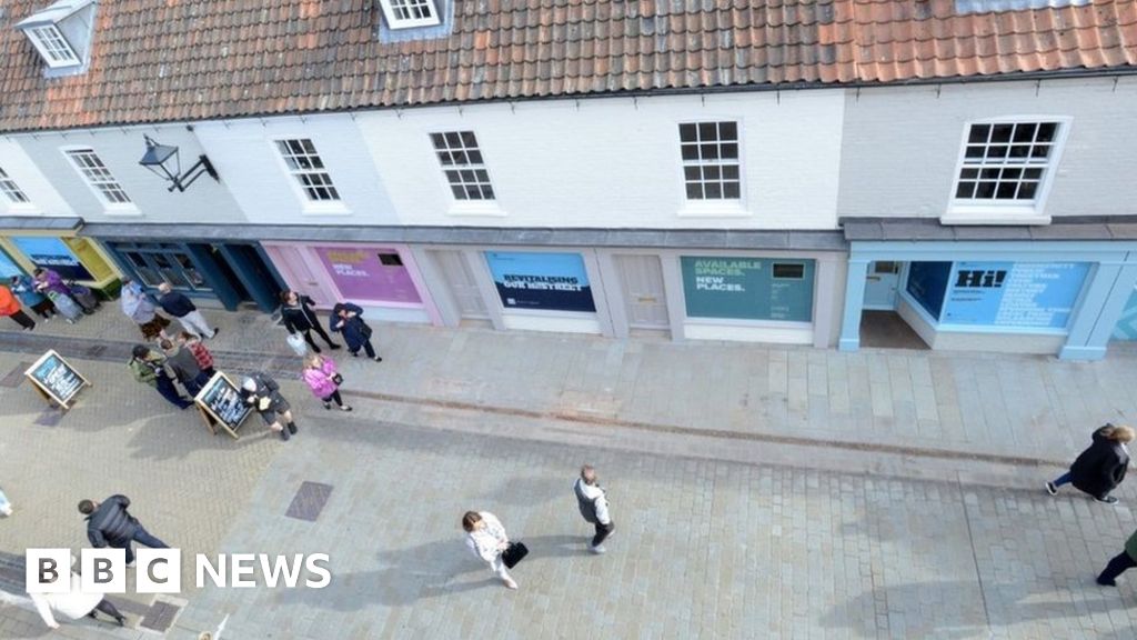 Lincoln: Historic shopfronts restored to former glory