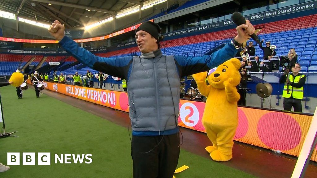 Moment Vernon Kay finishes Children in Need ultra-marathon