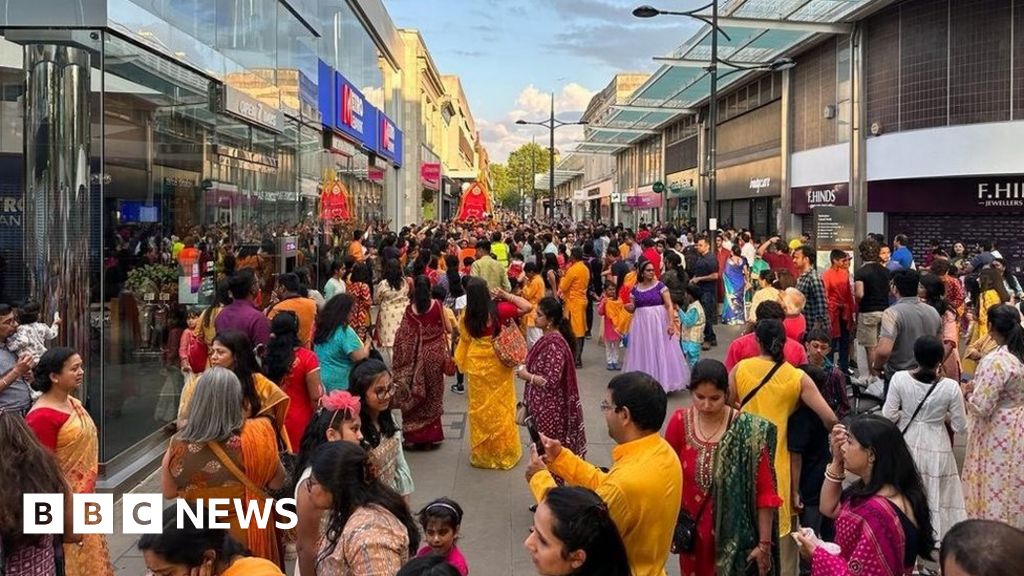 Swindon Hindu Centre celebrates Ganesh Utsav