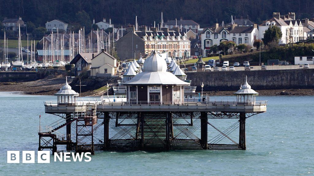 Bangor Garth: Award-winning pier 'an iconic part of Bangor' - BBC News