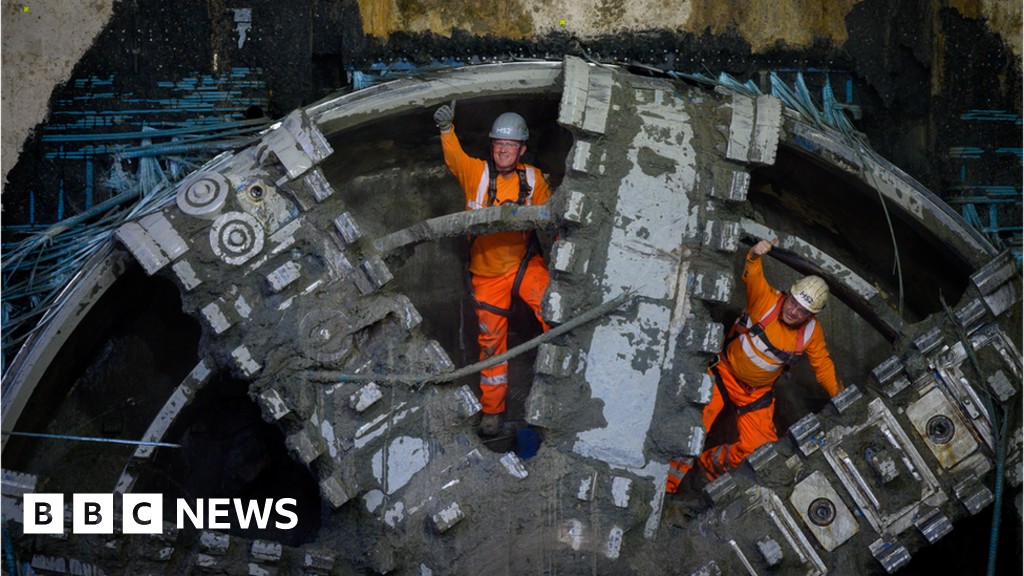 HS2: Tunnel completion takes line closer to Euston, engineers say - BBC ...