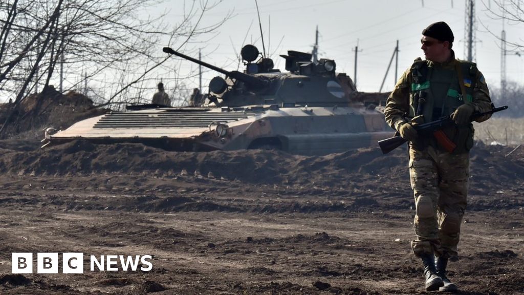 Five Ukrainian troops killed by rebels near Donetsk - BBC News