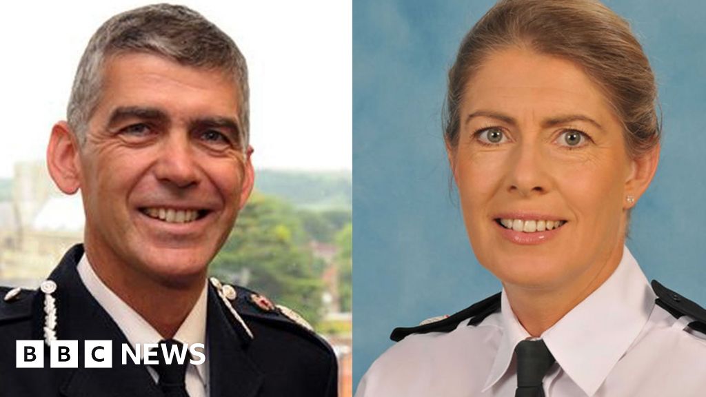 Married Avon and Somerset police chiefs' roles defended - BBC News