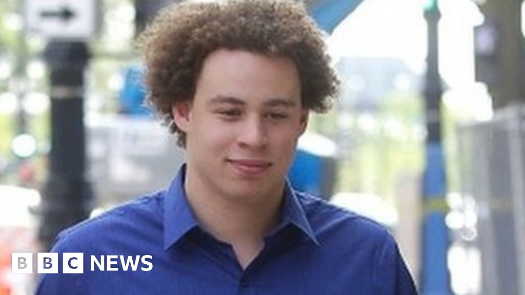 Arrested Devon cyber-expert Marcus Hutchins 'had used drugs' - BBC News