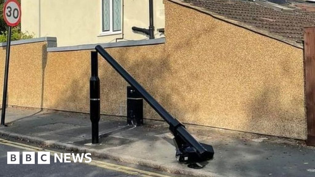 Ulez: Policing minister Chris Philp in Facebook group that praises ...