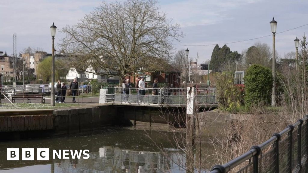 Teddington: Water samples to be taken after concerns of possible sewage ...