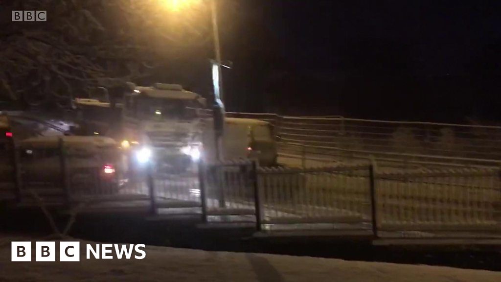 Runaway lorry ploughs into cars - BBC News