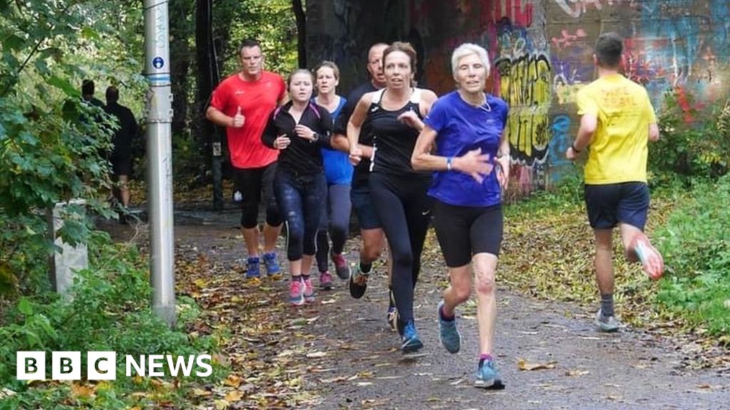 Norwich Parkrun praises community after runner's collapse - BBC News