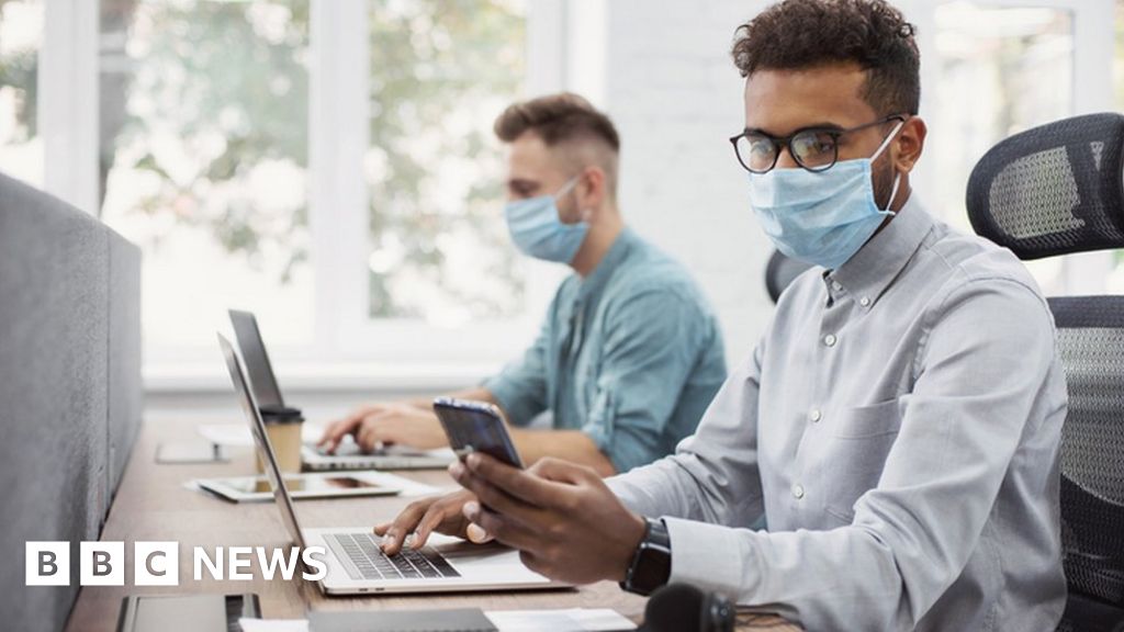 Scottish permanent job placements see near-record upturn - BBC News