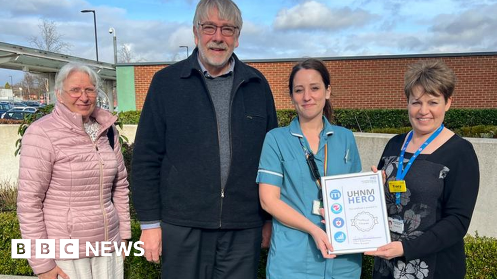 Off-duty Staffordshire nurse praised for life-saving CPR - BBC News