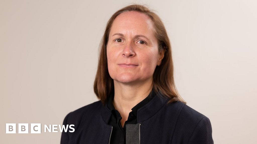 Recruitment problems dominate Shropshire businesses - BBC News