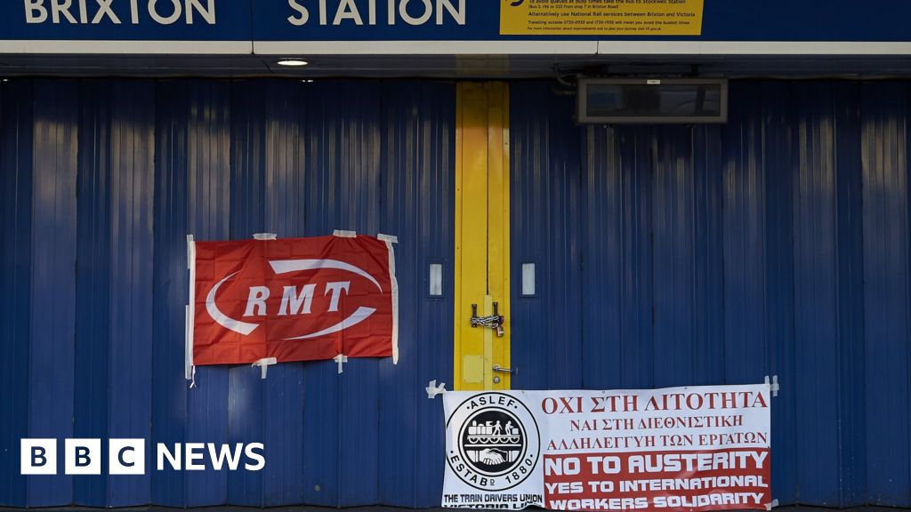 Cable attacks government's 'vindictive' strike reforms - BBC News