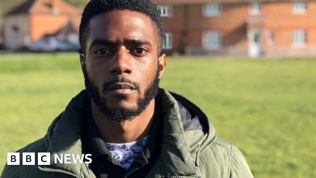 London knife crime: 'I don't know how many people I've stabbed' - BBC News