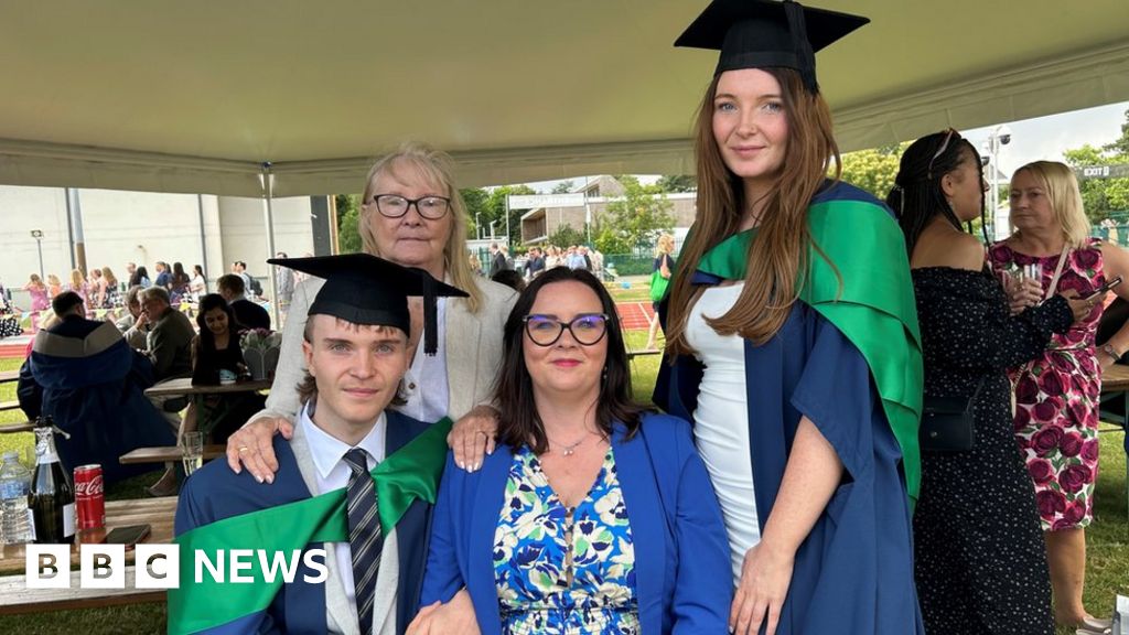 UEA students graduate from same university 18 years after mum - BBC News