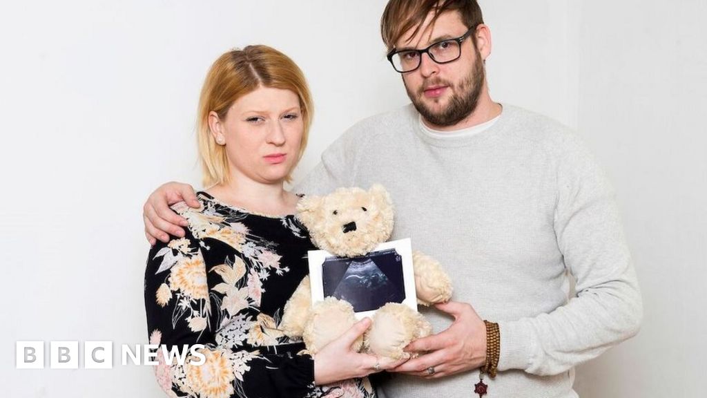 Mum carrying terminally-ill baby 'to be a donor'