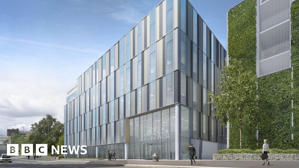 Property deal keeps AA headquarters in Basingstoke - BBC News