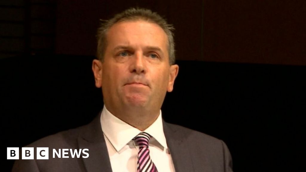 Birmingham City Council elects new leader John Clancy - BBC News