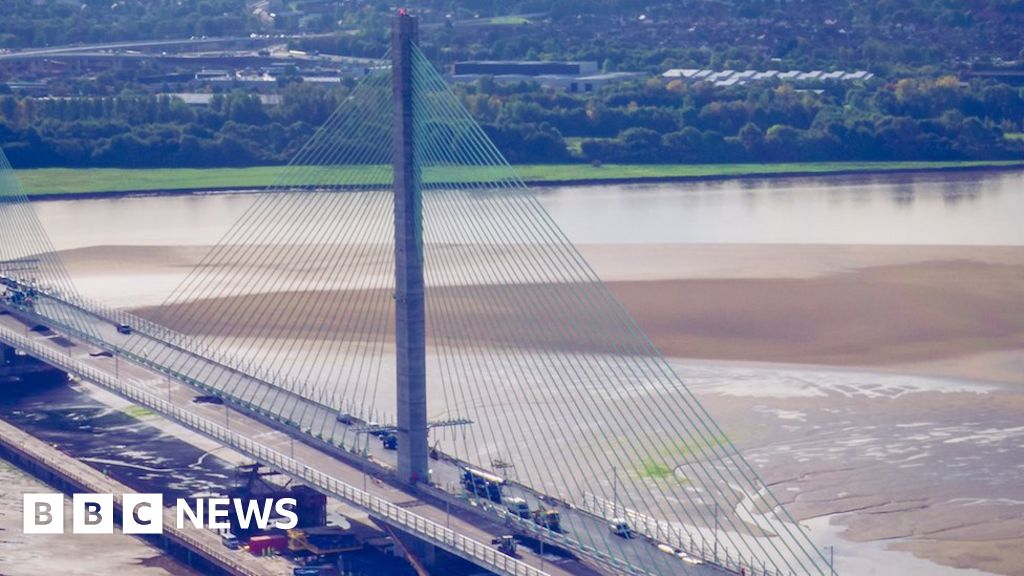 Mersey Gateway bridge tolls will not be refunded - BBC News
