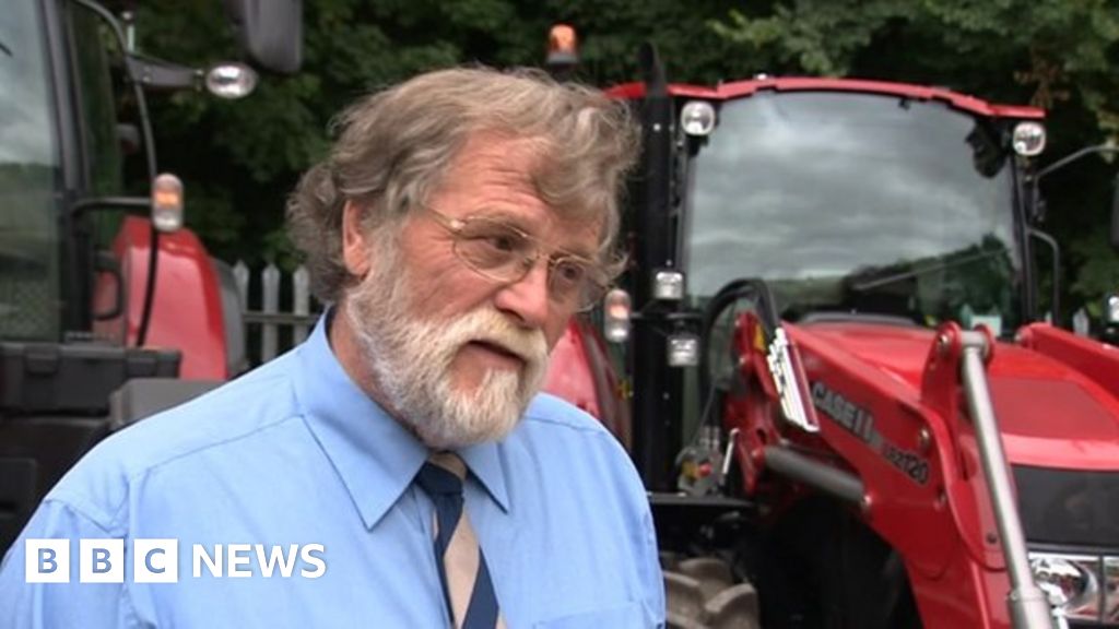 Hampshire ram-raid victim calls for rural crime action - BBC News