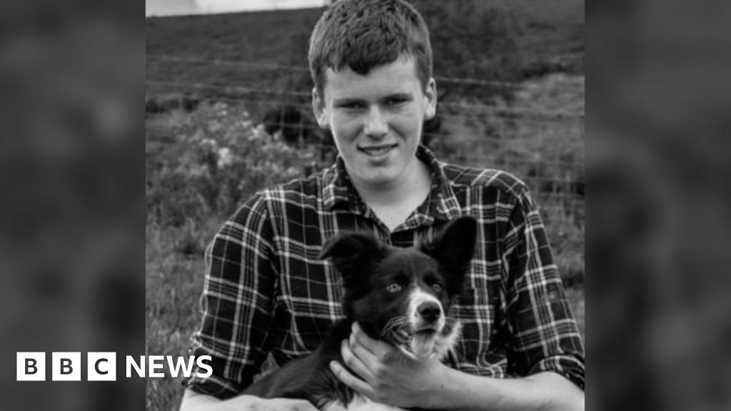 Ballyclare: John Mackey dies from injuries after quad bike crash - BBC News