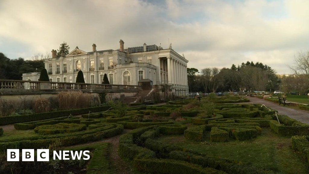 Torbay council seeks views on future of Oldway Mansion - BBC News
