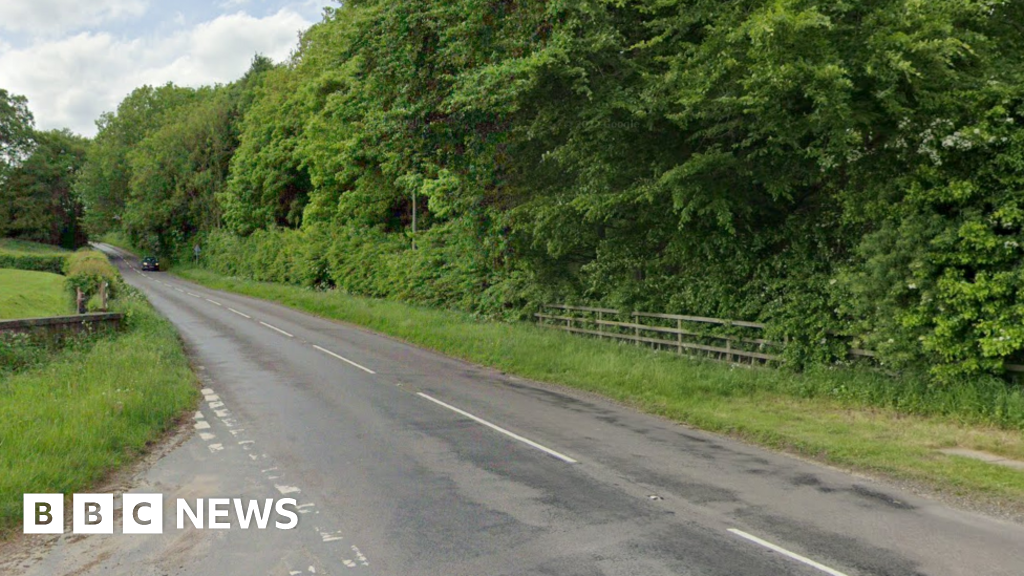 Witness appeal after woman hurt in crash near Ripon - BBC News