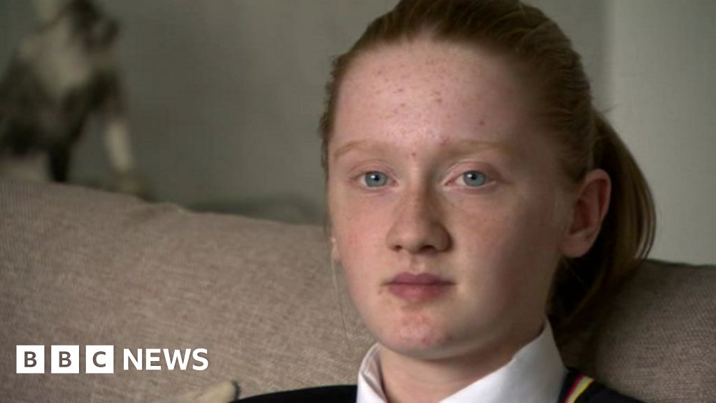 Back surgery wait hurting children's education - BBC News