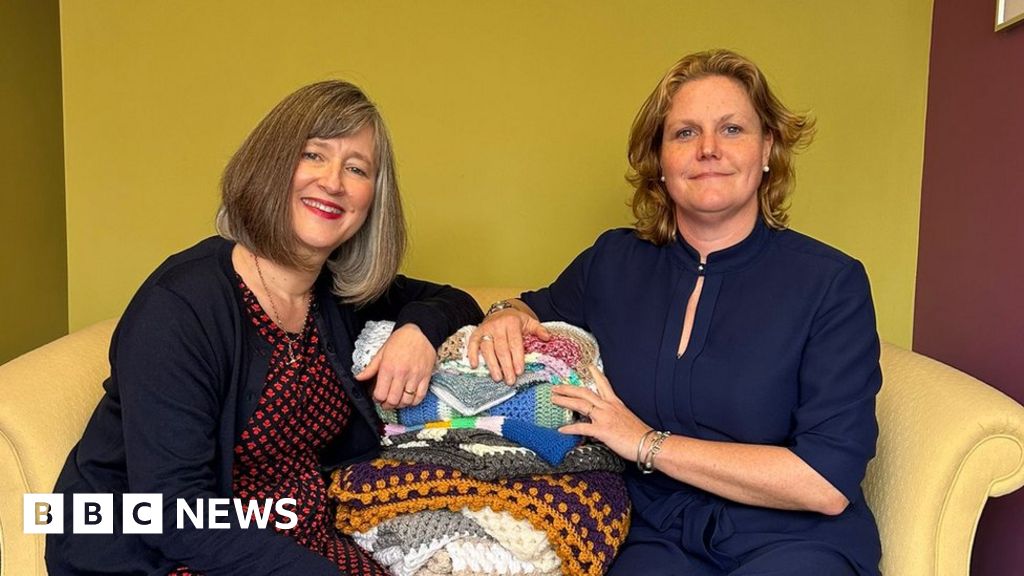 Ilminster funeral home asks for blankets for 'cold' church - BBC News