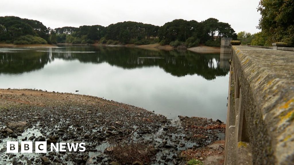 Islanders could face winter water restrictions - BBC News