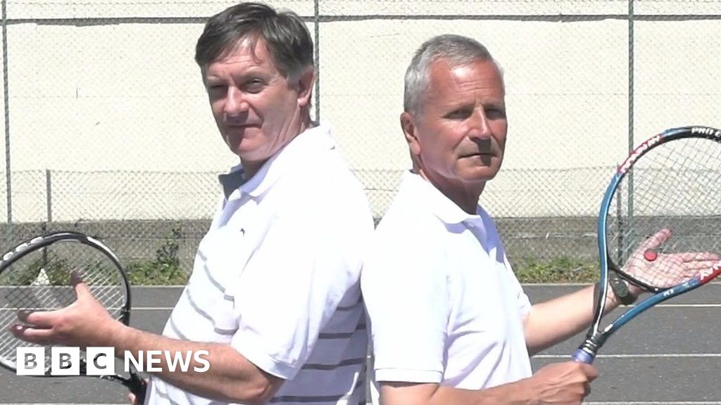 BBC presenters' Wimbledon tennis match after on-air bet - BBC News