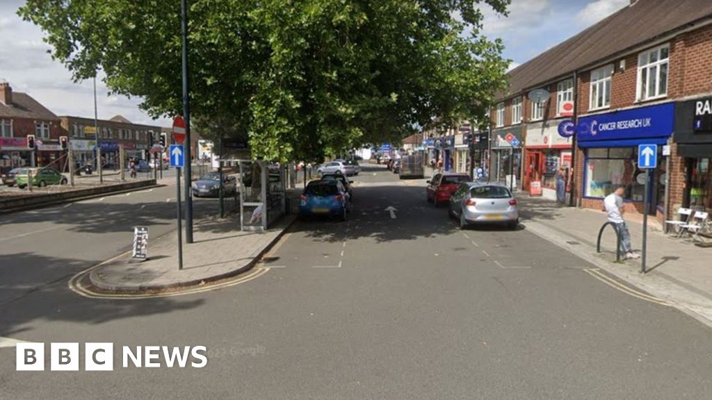 Alvaston: Concern for welfare of 'distressed' injured woman - BBC News