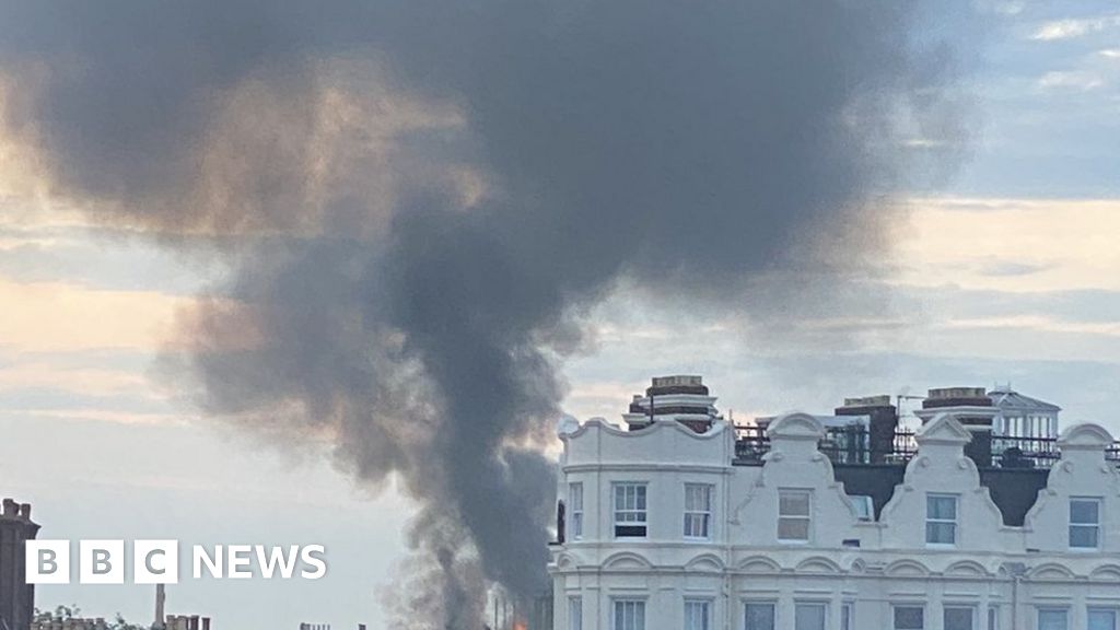 Southsea roof fire: Crews tackle early morning house blaze - BBC News
