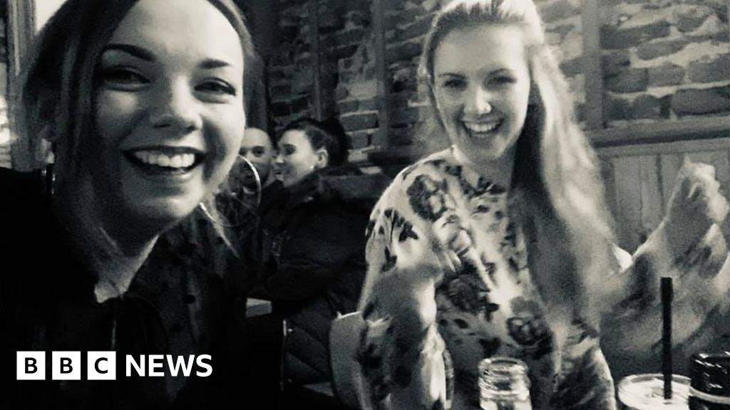 Covid-19: The last 'normal' pictures of life before lockdown - BBC News