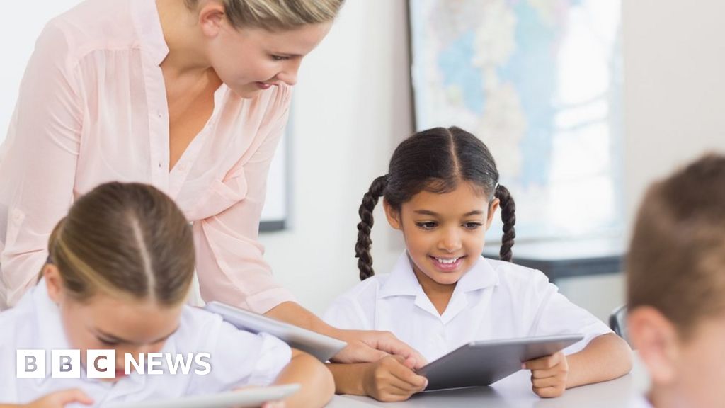 School league table data explained - BBC News