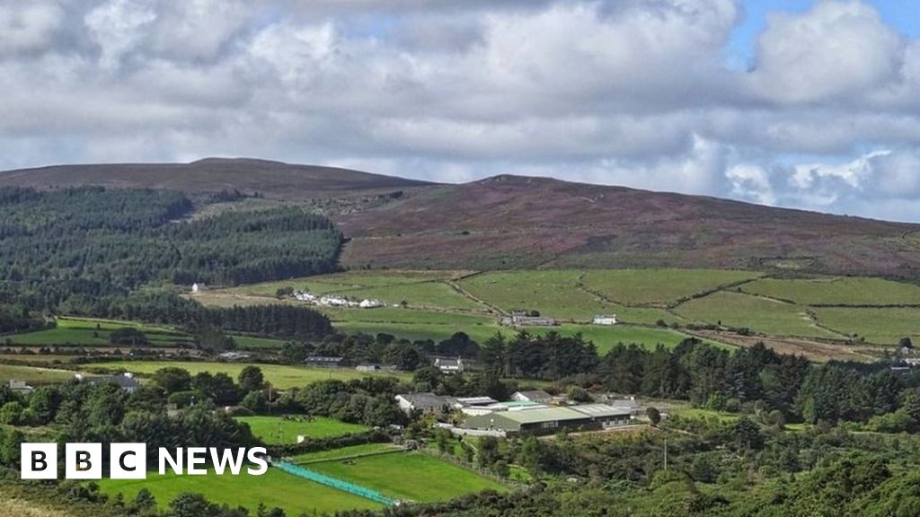 Manx motorists warned of roadworks disruption - BBC News