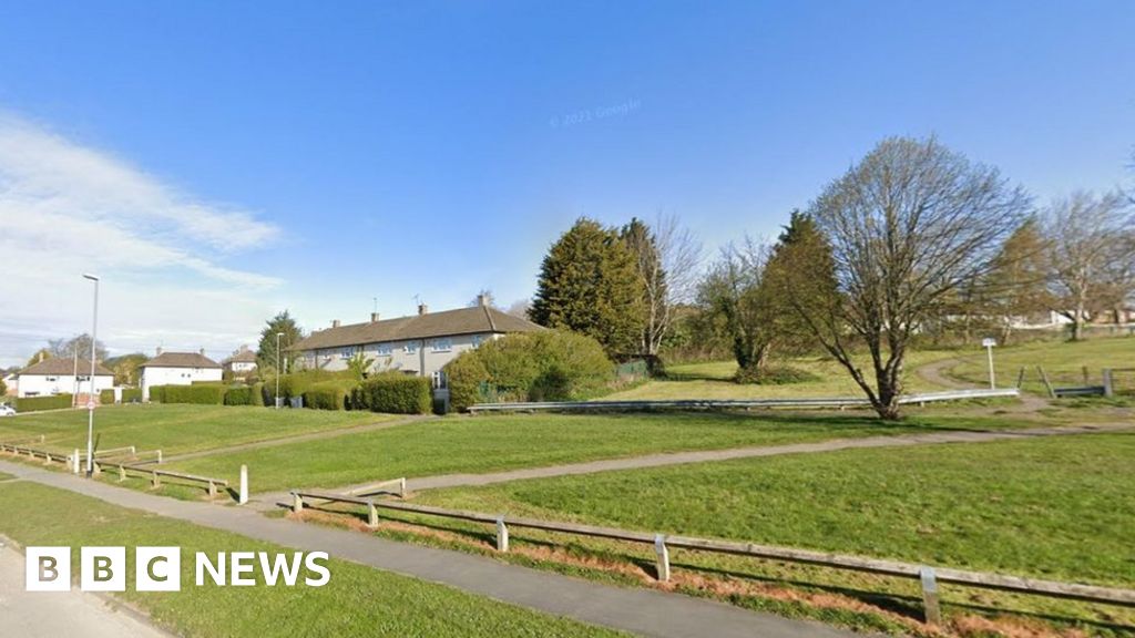 Leeds: Four arrests after Seacroft stabbing and shots fired