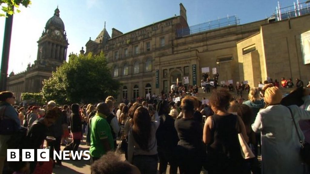 Black Lives Matter: Hundreds attend Leeds protest march - BBC News
