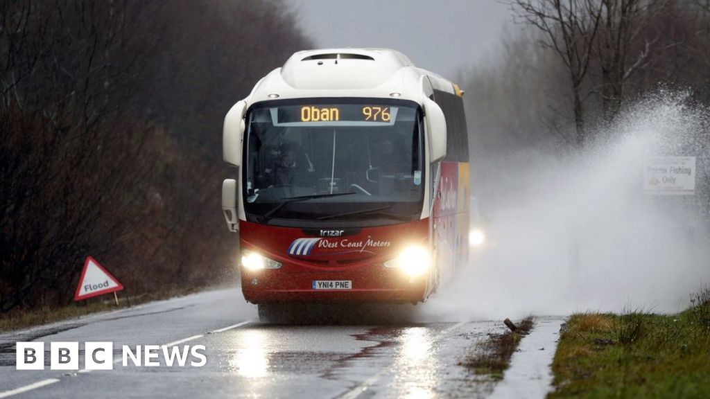 Call for government action over fall in bus journeys - BBC News