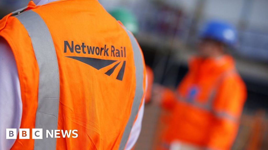Weather impact 'priority' for Network Rail - BBC News