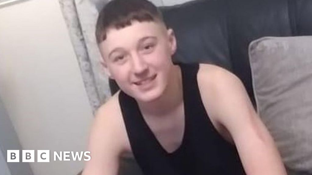 Gordon Gault death: Teen murder trial jury retires to consider verdicts ...