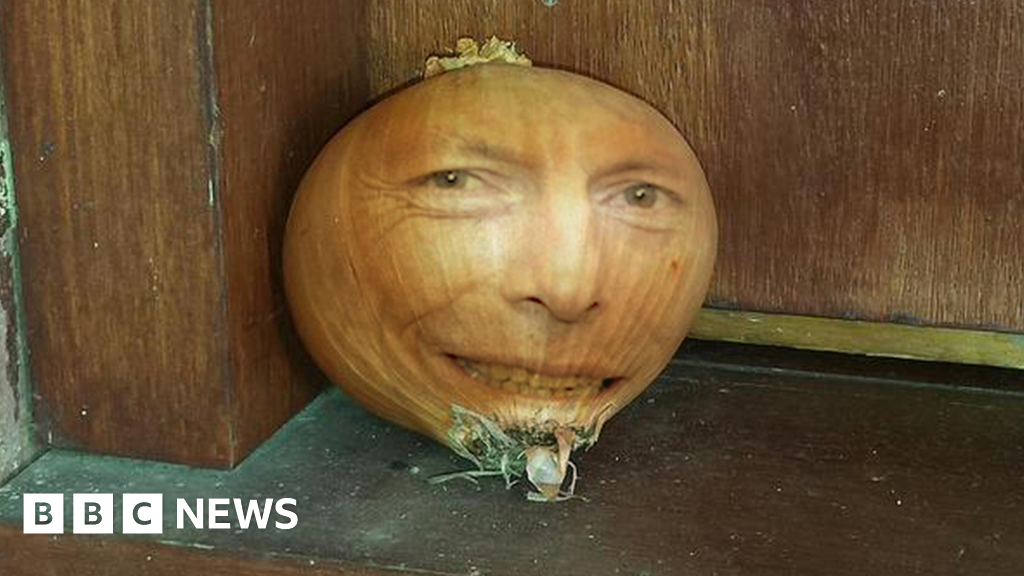Why are Australians "putting out their onions" for their former PM ...