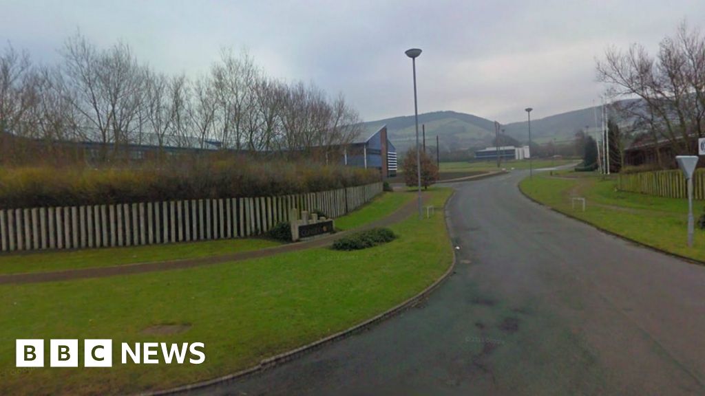 Charlies Stores plans new Welshpool HQ and e-commerce centre - BBC News