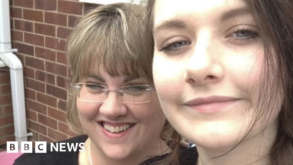 Libby Squire: Murdered student's mother says Bafta win bittersweet - BBC News